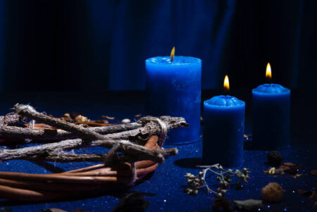 Vela Azul e Seu Significado Espiritual: Macumba e Umbanda